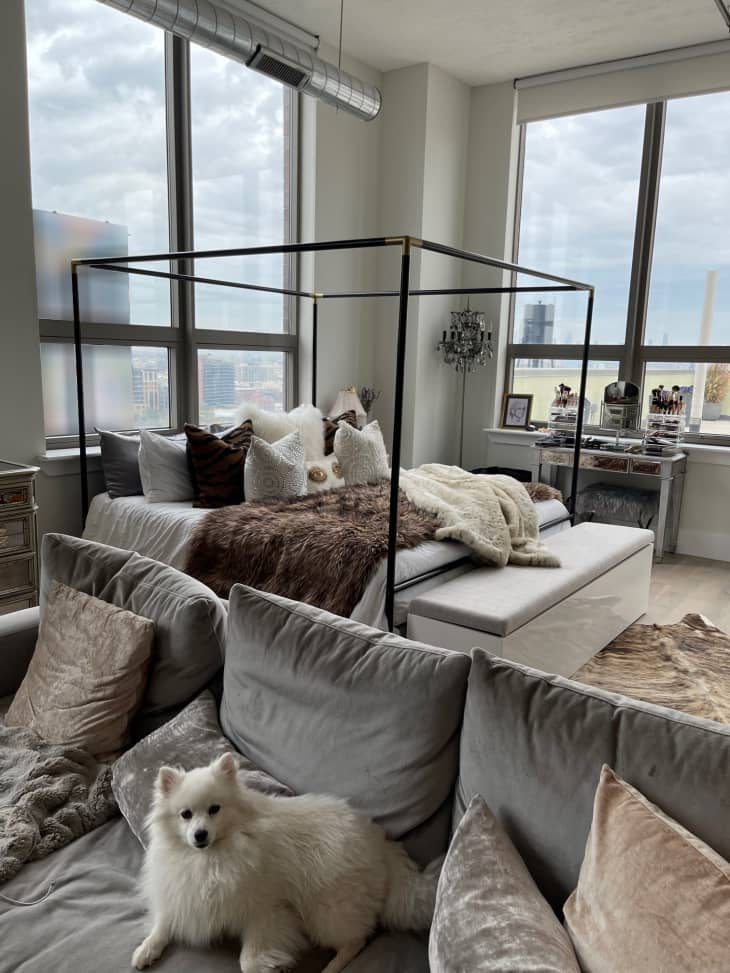 New Jersey Apartment With 15-Foot Ceilings and Huge Windows | Apartment ...