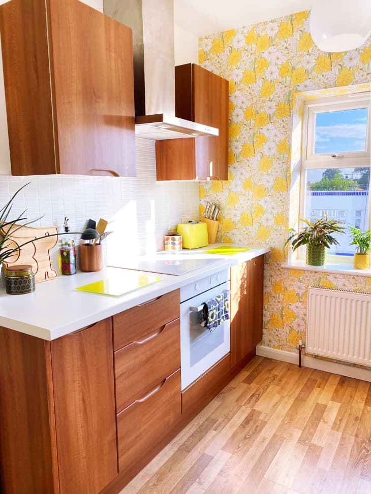 3 Simple Kitchen Lessons to Steal from This Cheery Retro London Flat ...