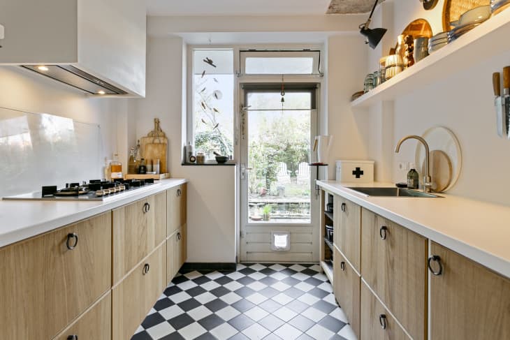 How to Decorate with Checkerboard, According to Designers | Apartment ...