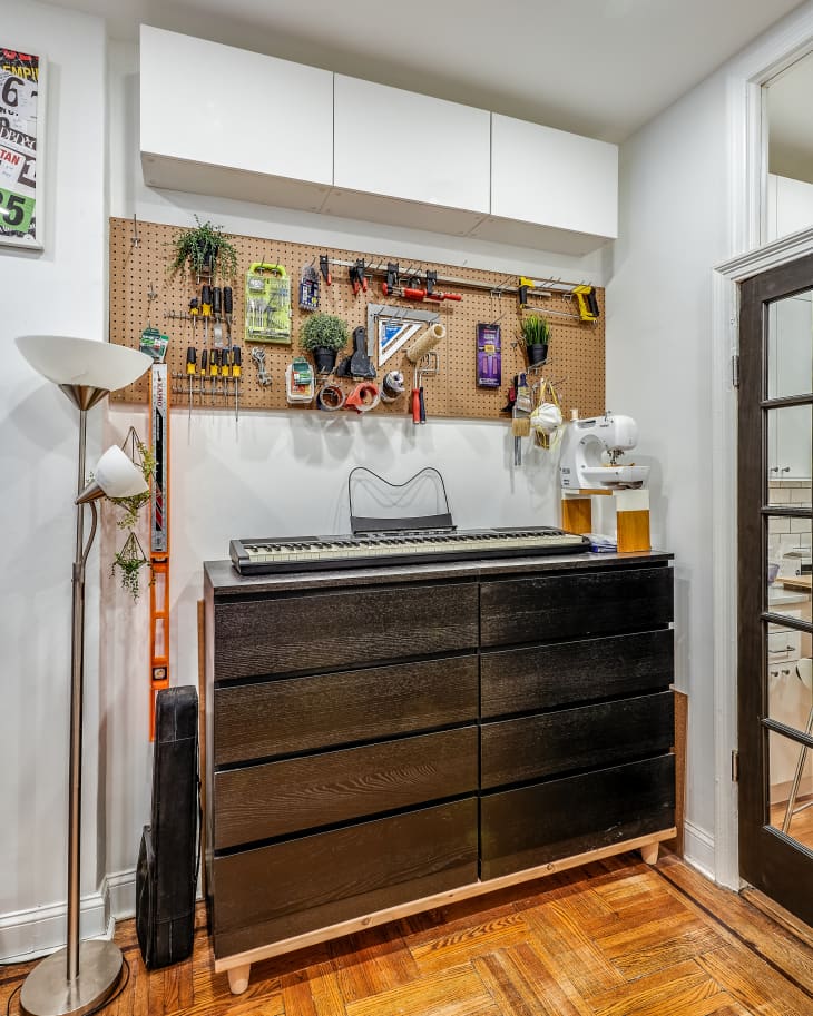 330-Square-Foot DIY Organized Apartment Tour Photos | Apartment Therapy