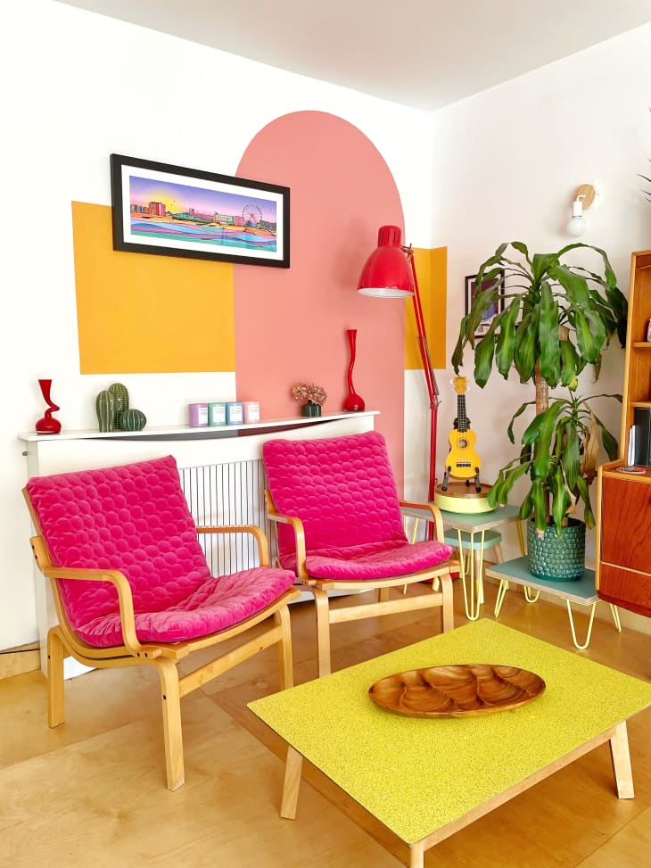 What Is Chartreuse Color? Here’s How to Use It in Your Home | Apartment ...