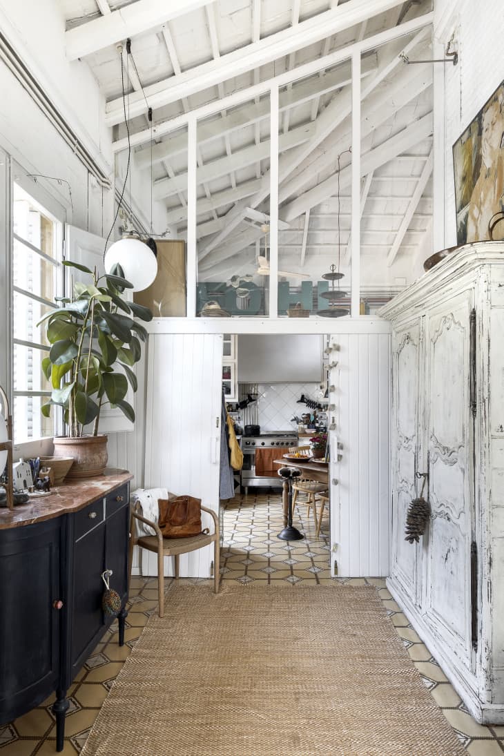 An All-White Converted Art Studio Makes a Charming Family Home ...