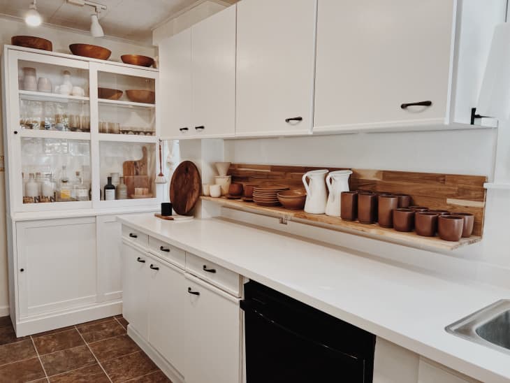 5 Storage Lessons to Steal from This Artist's Wood-Filled Kitchen | The ...