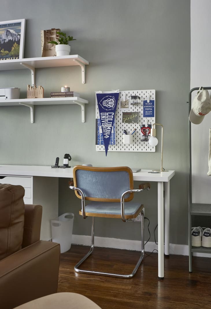 Two College Students Maximize Space in This 450 Square Foot Studio ...