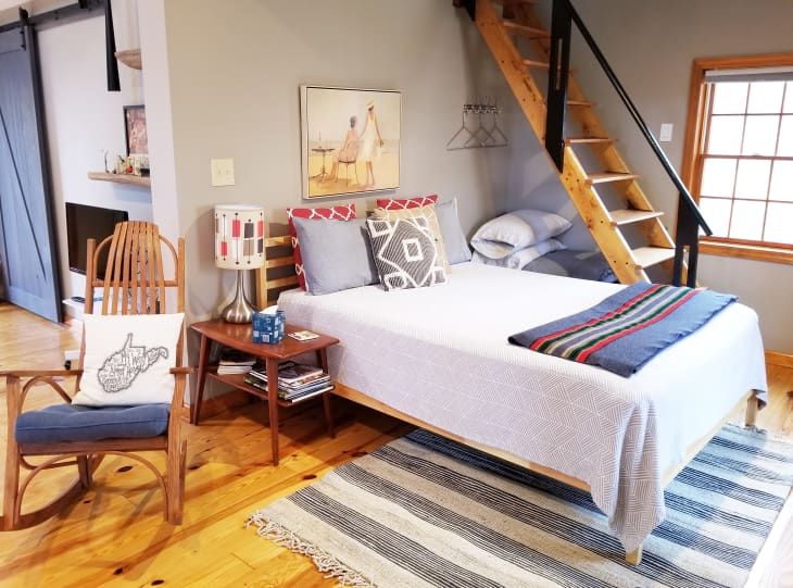 One-Room Rustic 1941 Cabin | Apartment Therapy