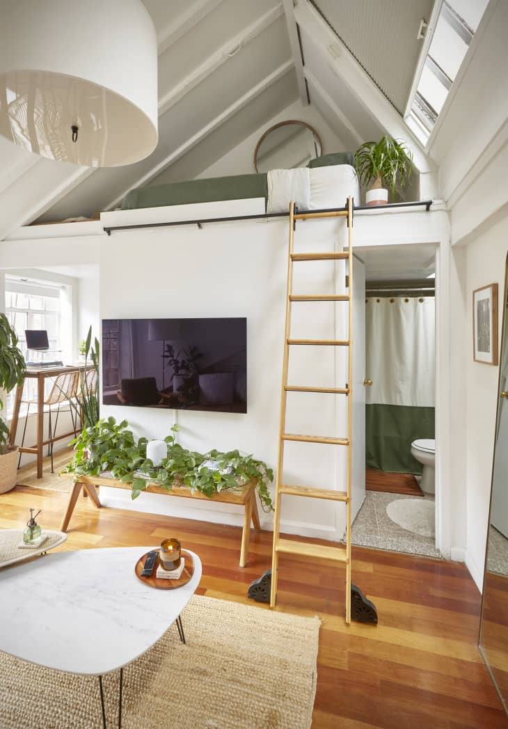 This Renter Wasn't Impressed by His NYC Loft — Until He Saw It on AT ...