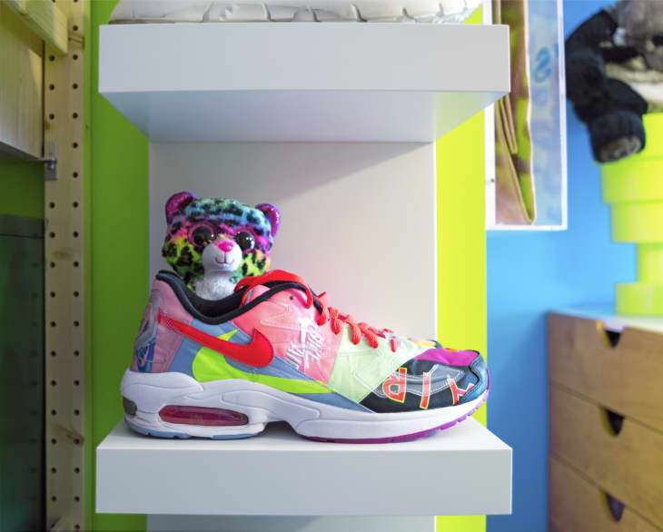 A Neon Manchester Flat Inspired by Nickelodeon and Memphis Design ...