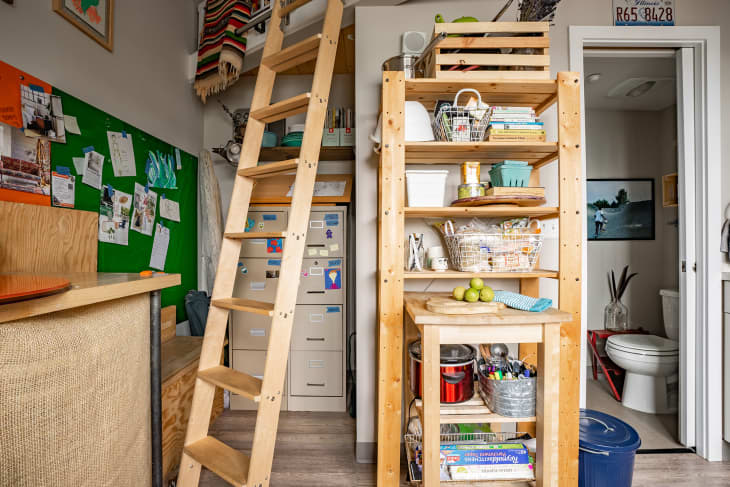 520-Square-Foot Seattle Home with Efficient Storage and a Roof Deck ...