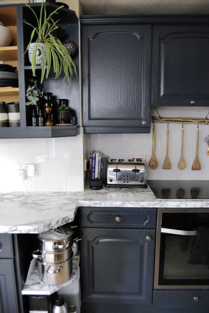 3 Simple DIYs Gave This London Kitchen Instant Luxury Vibes | The Kitchn