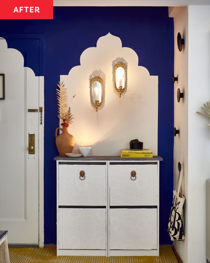 This Entryway Features an Elegant, Updated Take on the Popular Painted ...