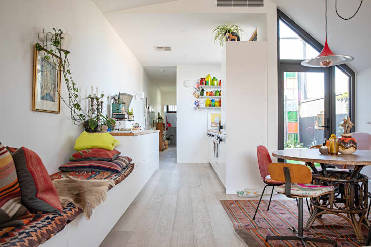 How Big Is 300 Square Feet? These Homes Are Great Examples | Apartment ...