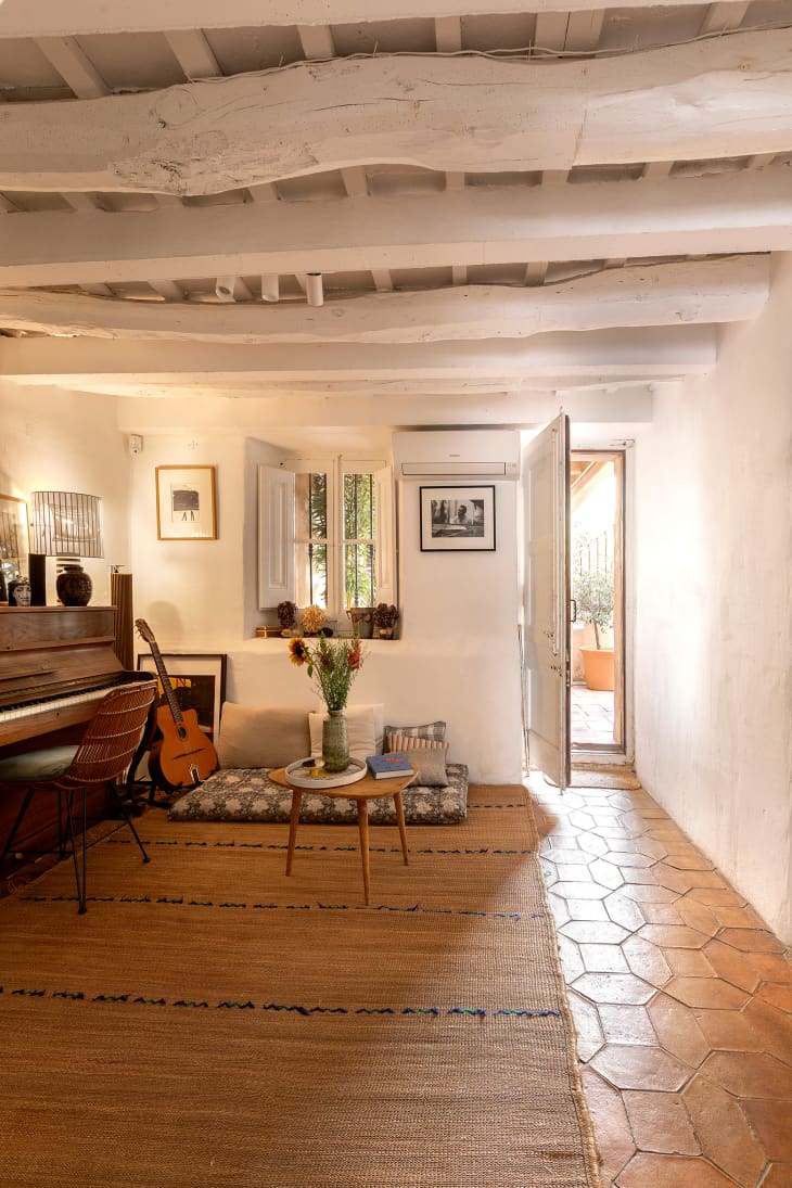 Tour a Sustainable, Earthy Spanish House in a Small Village | Apartment ...