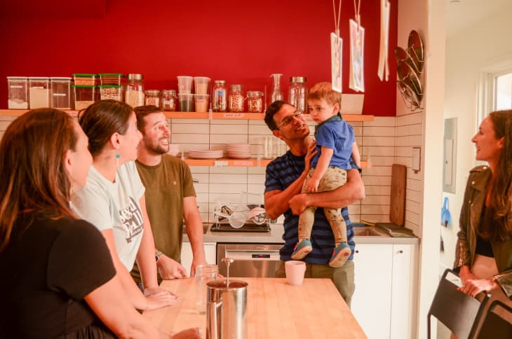 See Inside the Radish Commune in Oakland, Home to 23 People | Apartment ...