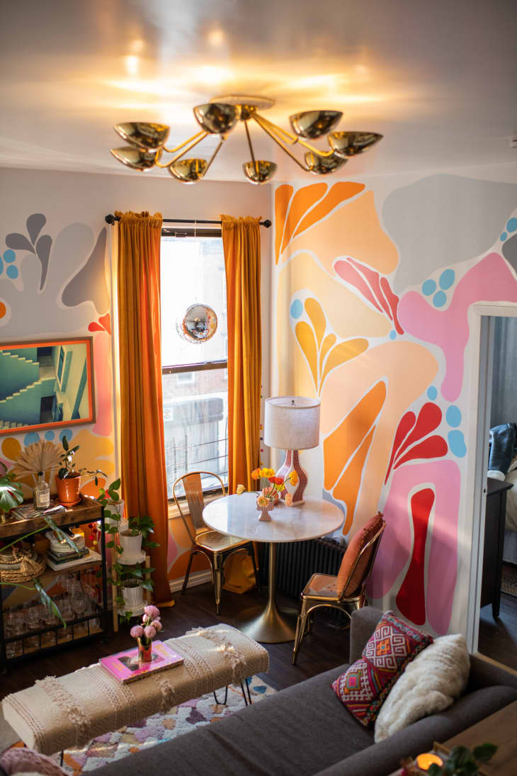 Muralist Maggie Antalek's 320-Square Foot NYC Apartment Tour ...