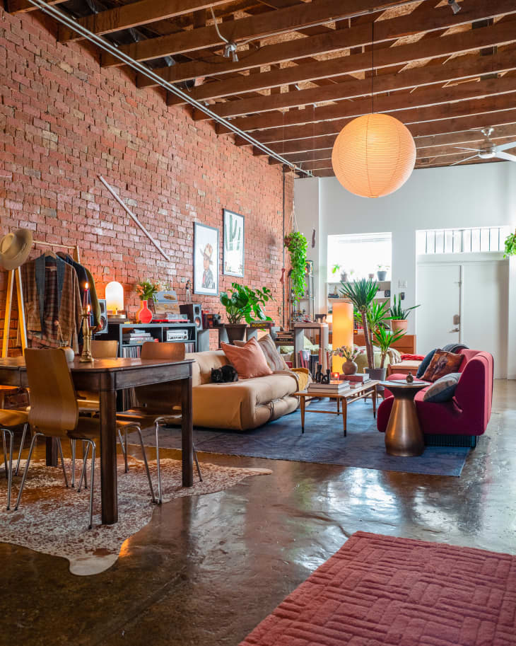 800-Square-Foot Dallas Rental Loft - Home Tour and Photos | Apartment ...
