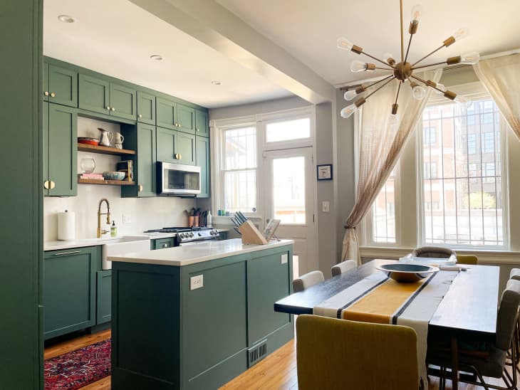 This Townhome's Kitchen Is Small, But Packs in Lots of Smart Storage ...