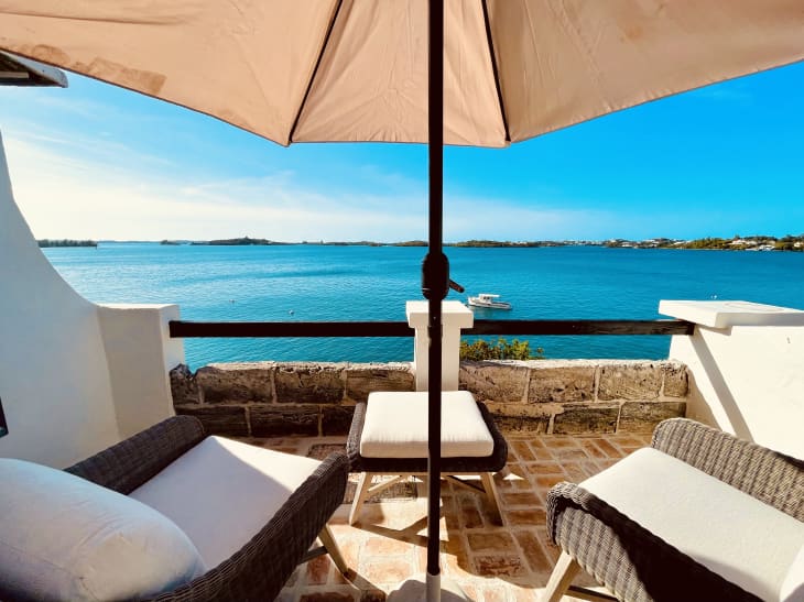 Tour an 'Industrial Farmhouse by the Sea' Cottage in Bermuda ...