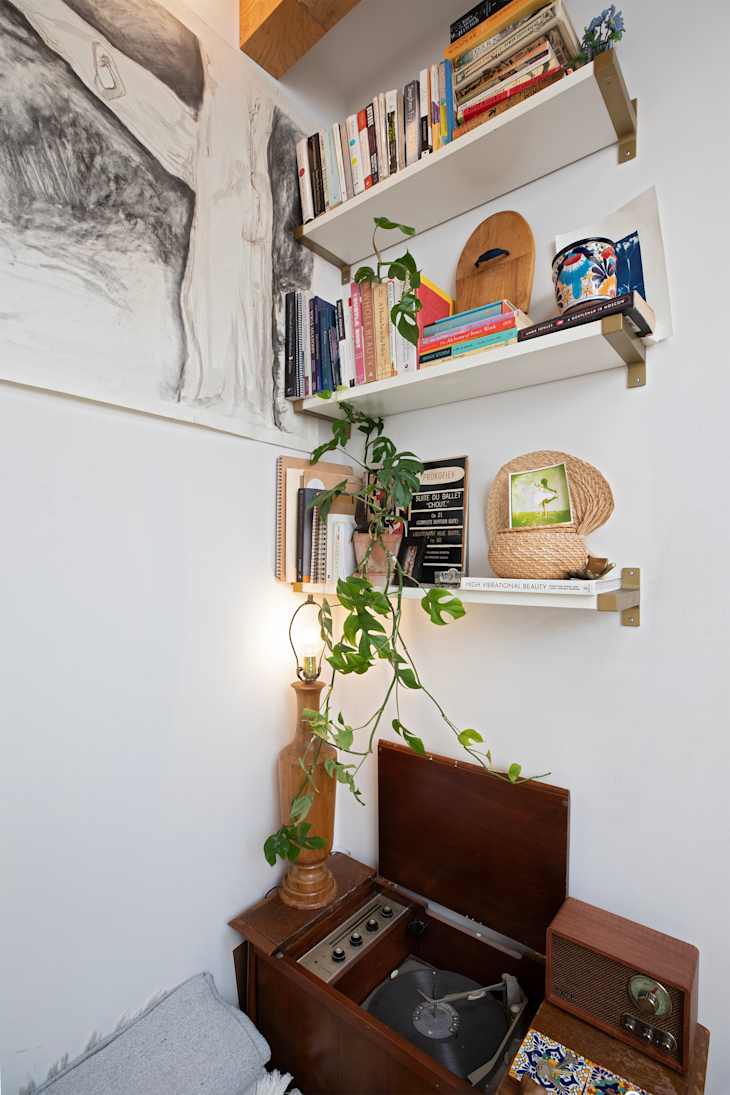 Tour This 375-Square-Foot New York City Studio Apartment | Apartment ...