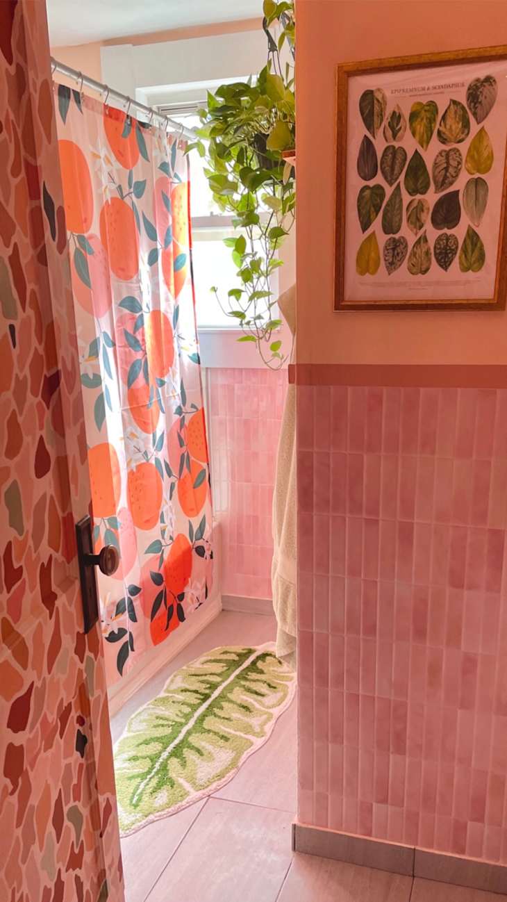 See Inside an Artist’s Dreamy Mural-Filled Chicago Apartment ...