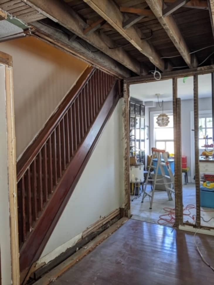 See How Homeowners Uncovered an Original 1920s Staircase | Apartment ...