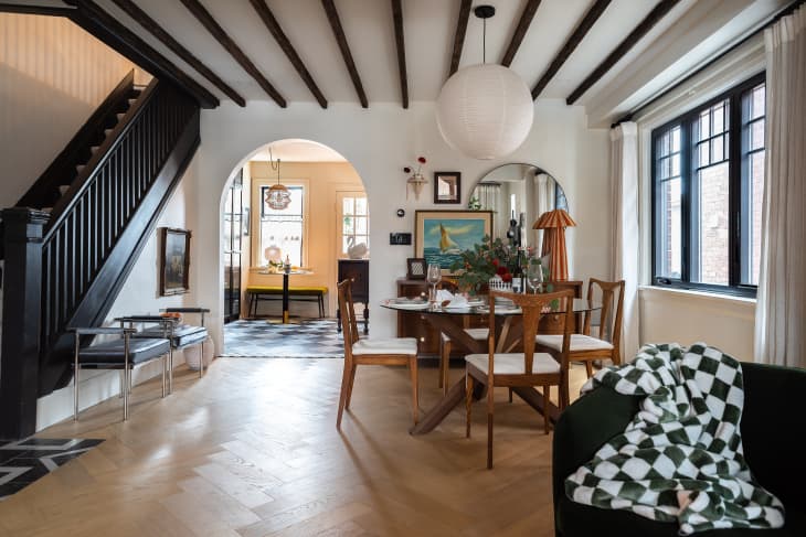 See How Homeowners Uncovered an Original 1920s Staircase | Apartment ...
