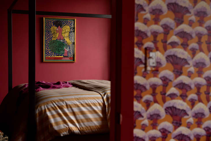 Tour This Colorful Los Angeles Loft With 9 IKEA Bookshelves | Apartment ...