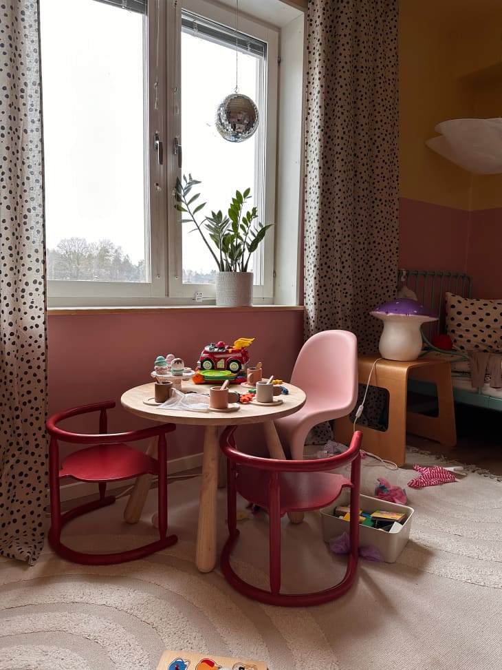 Tour a Swedish Home With Unexpected Color Combinations | Apartment Therapy