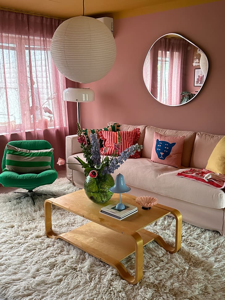 Tour a Swedish Home With Unexpected Color Combinations | Apartment Therapy