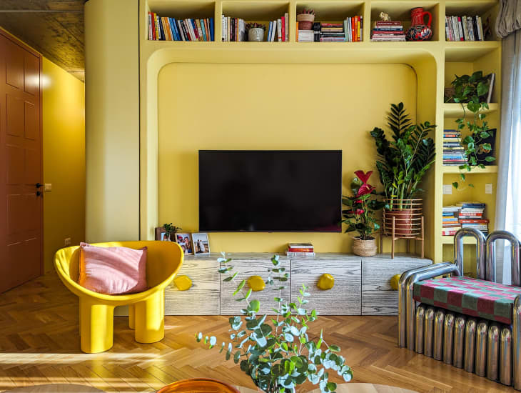 Experts Say Yellow Decor Can Actually Help You Focus Better | Apartment ...