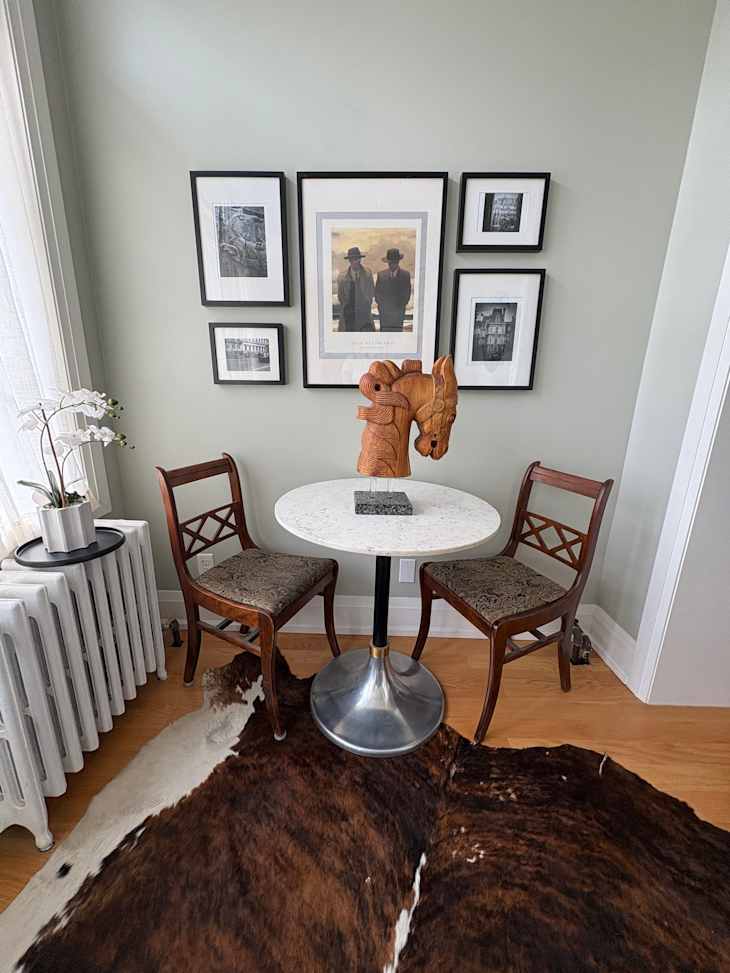 See Inside a Cozy 450-Square-Foot Toronto Studio Apartment | Apartment ...