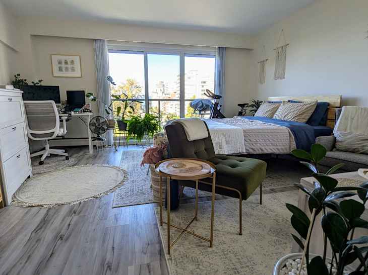 Tour a Small Vancouver Studio Apartment With Lots of Light | Apartment ...