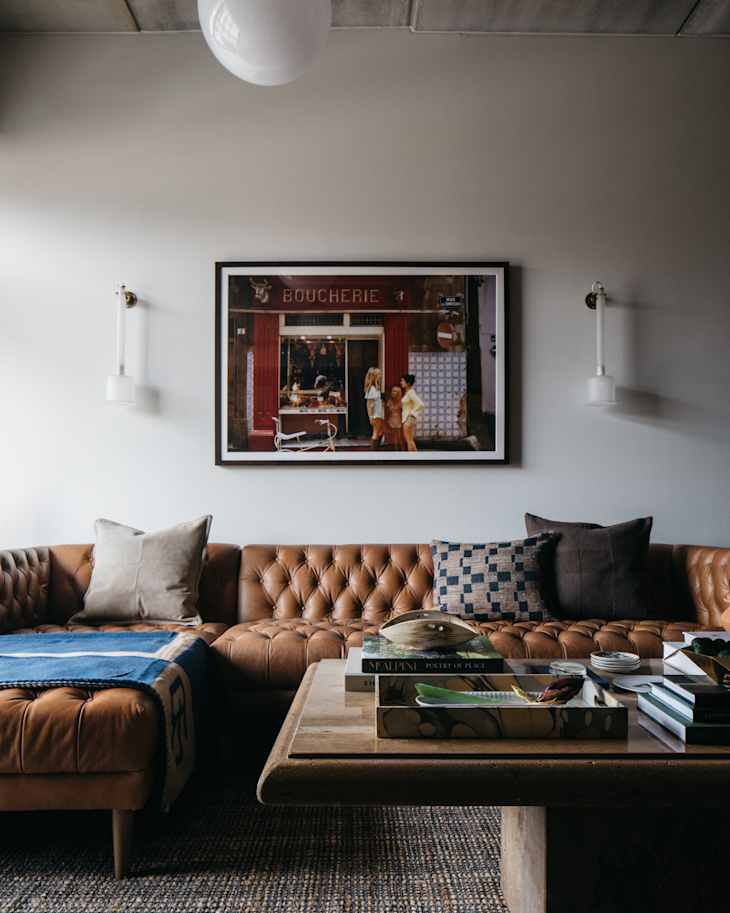See Inside a Bland 2000s Condo Paris-Inspired Transformation ...