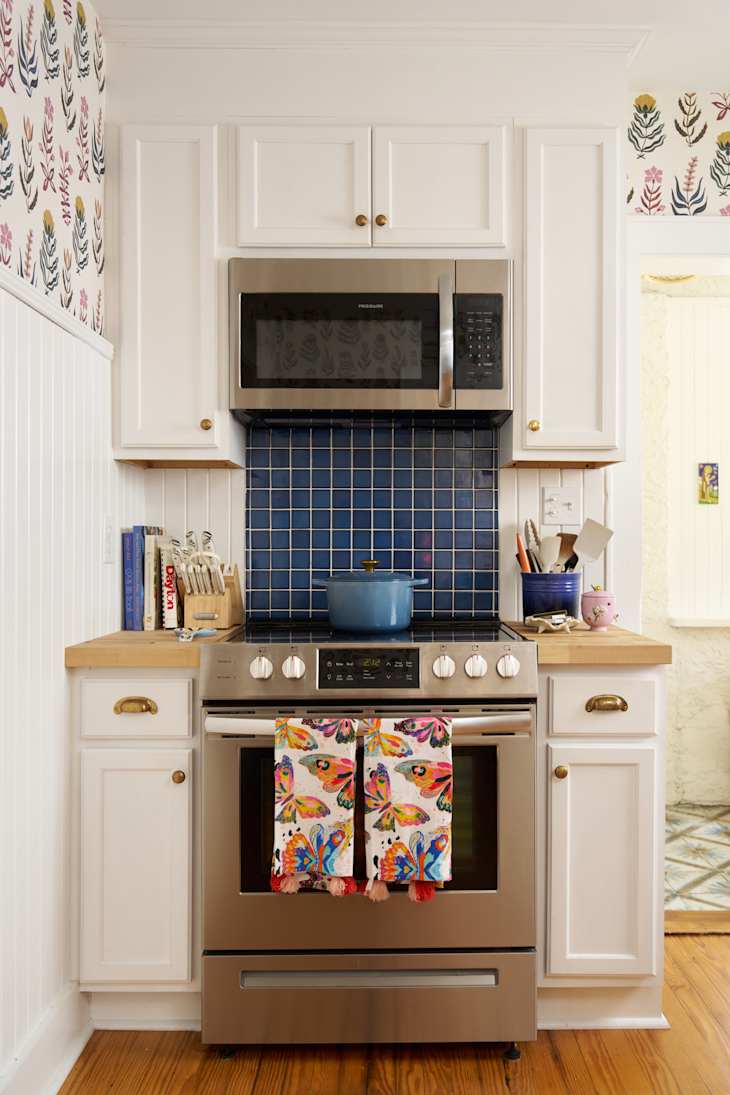 A “Tiny” 1990s Kitchen Gets the Most Joyful Makeover | The Kitchn