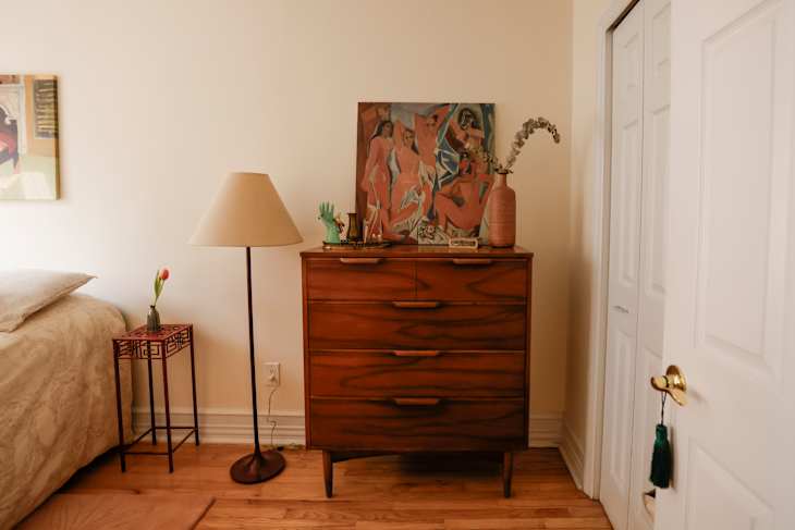 Step Inside This Cozy 375 Square Foot New York City Apartment ...