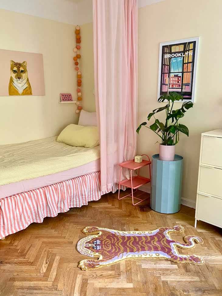 See Inside This Cute & Cozy 250-Square-Foot Stockholm Studio ...
