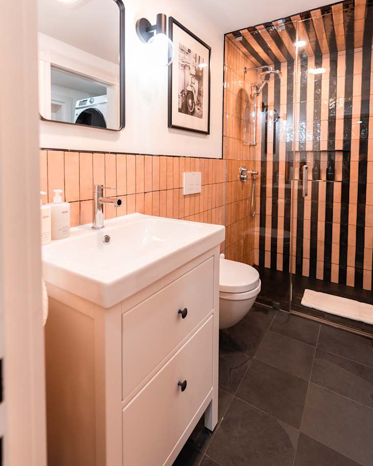 20 Stylish Small Bathrooms with Showers: Ideas & Real Photos ...