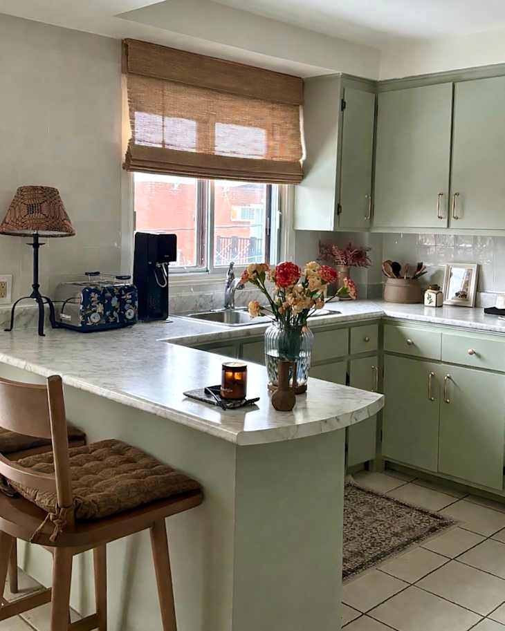 See Inside a Soft and Serene Montreal Rental Apartment | Apartment Therapy
