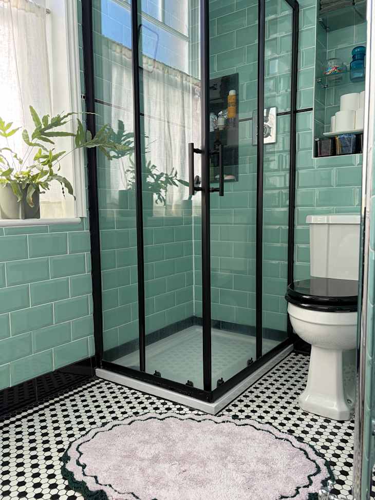 20 Stylish Small Bathrooms with Showers: Ideas & Real Photos ...