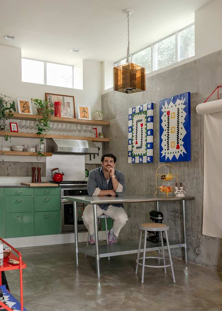 Tour Cody Gould's Industrial Style Austin Rental Apartment | Apartment ...