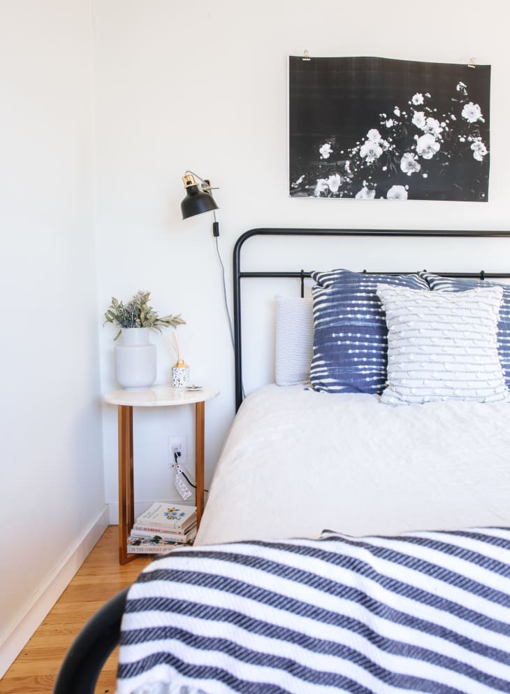 11 Small Nightstand Ideas - Space-Saving Bedside Shelves & Tables ...