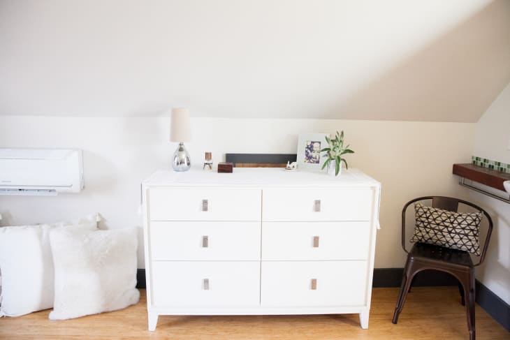 Overcoming an Awkward Space: Smart Solutions from a Charming Rental ...