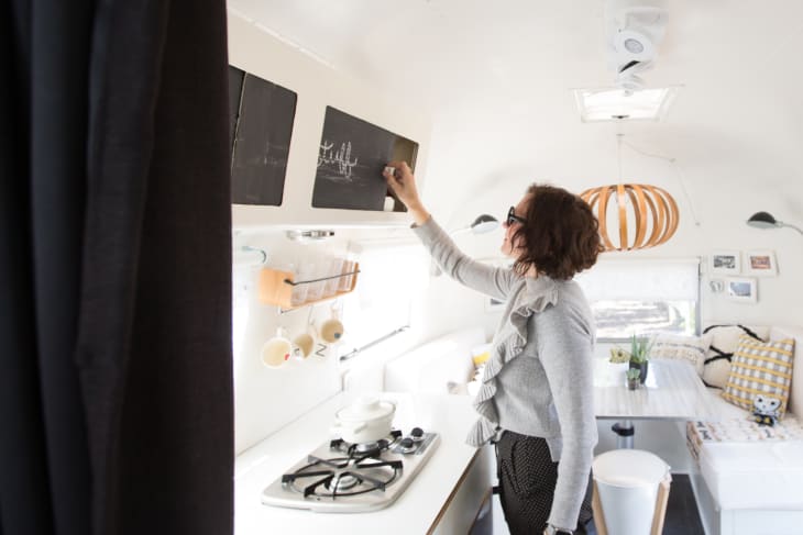 Health Results of a Week-Long Smart Phone Break | Apartment Therapy