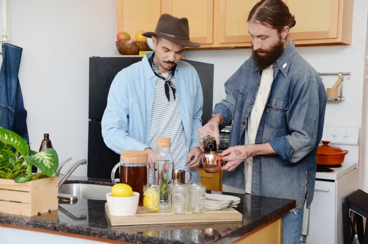 Best Dinner Table Conversation Starter Tricks | Apartment Therapy