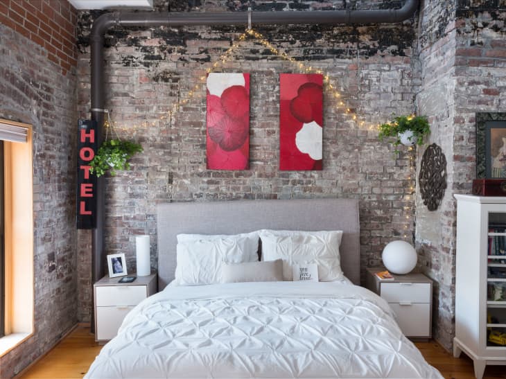 14 Stunning Brick Wall Bedrooms to Inspire Your Sleep Space | Apartment ...
