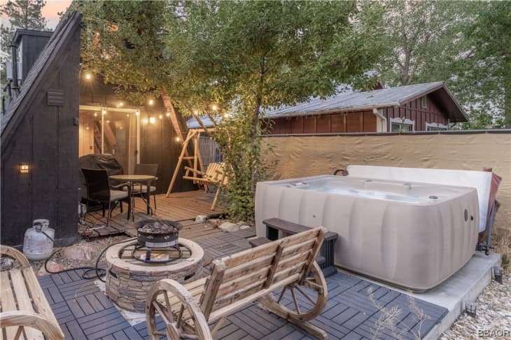 Peek Inside the Coziest California A-Frame You’ve Ever Seen | Apartment ...