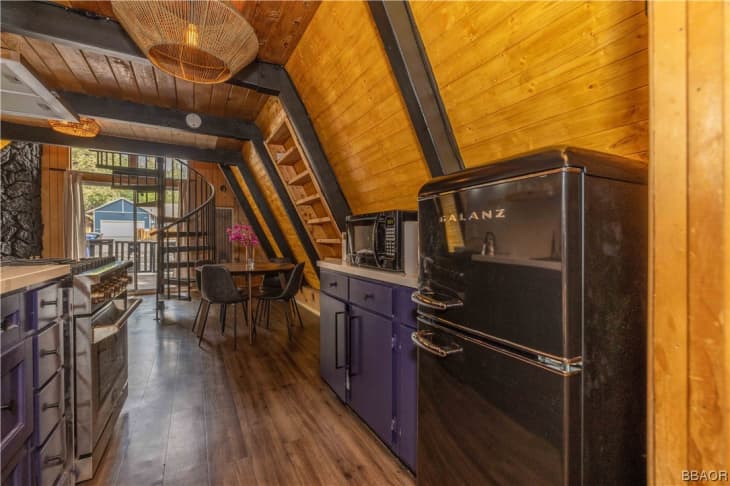 Peek Inside the Coziest California A-Frame You’ve Ever Seen | Apartment ...