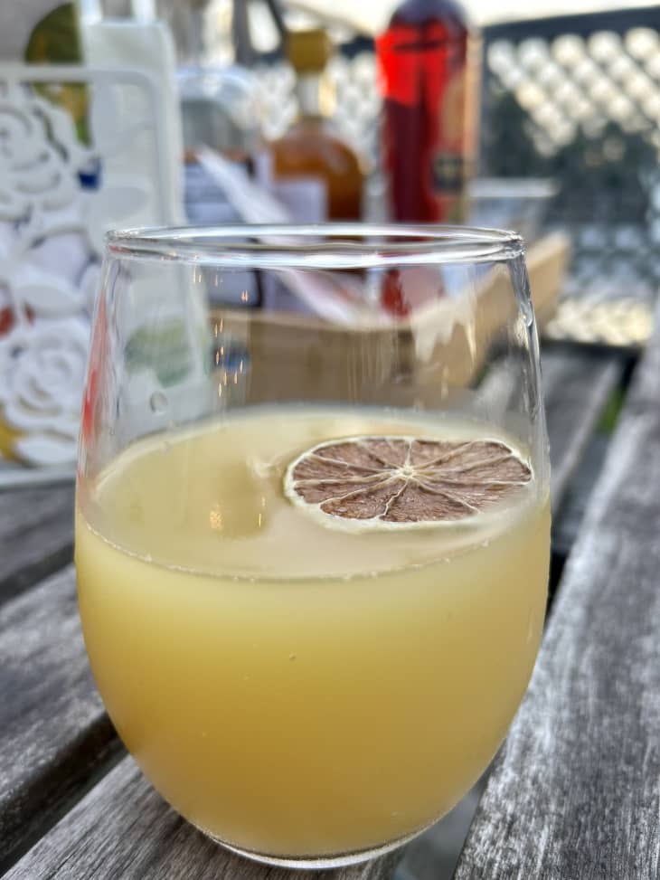 Why to Throw a Mocktail Party With Zero-Proof Drinks | Apartment Therapy