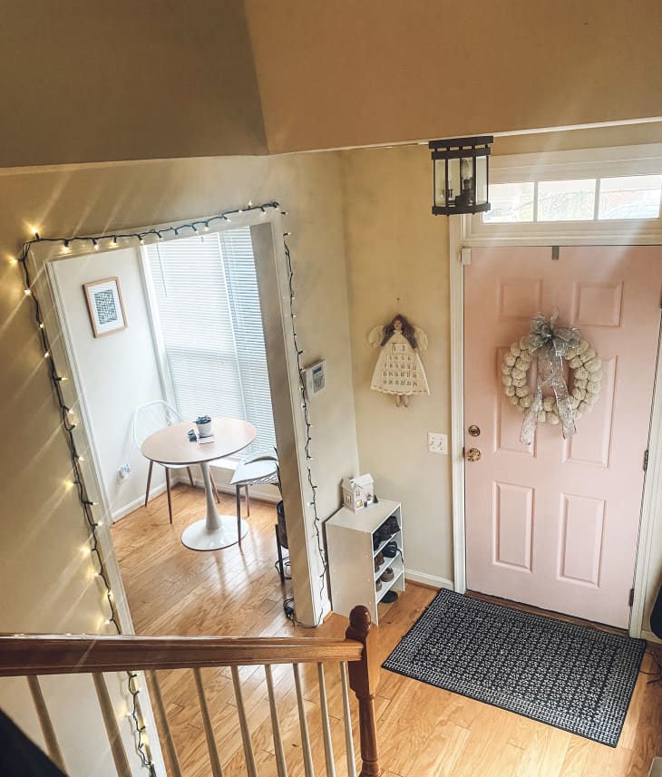 Command Light Clips Make Holiday Decorating So Easy: Review | Apartment ...
