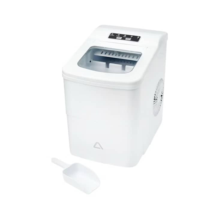Aldi’s Countertop Mini Ice Maker Is a Summer Essential | Apartment Therapy