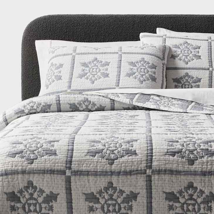 Target's Holiday Matelasse Quilt Sets Are Back (and So Vintage!) | The ...